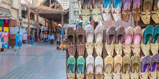 Meena Bazaar Dubai, Things to Do, How to Reach & Tips